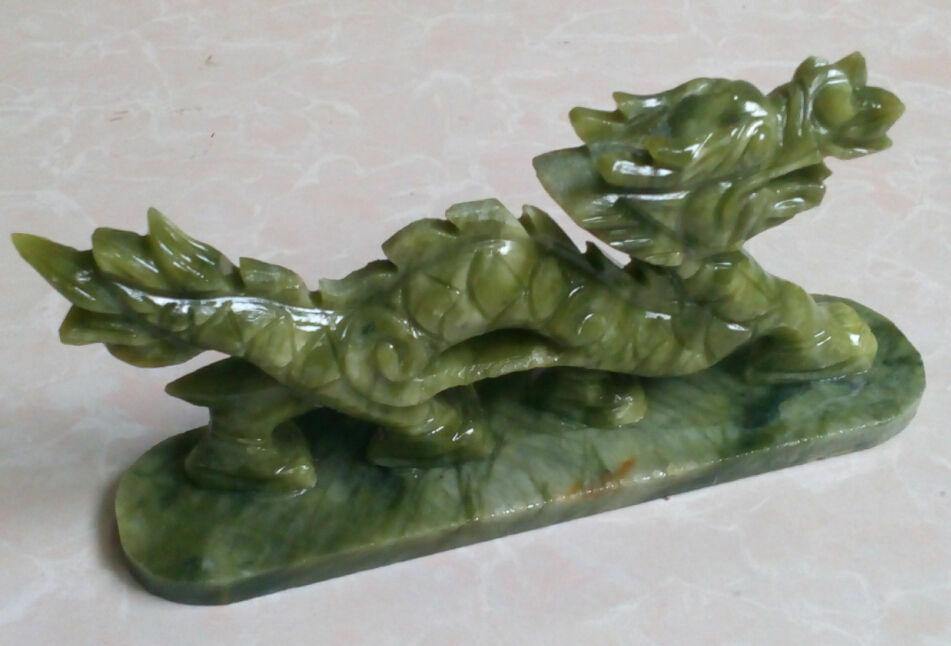 Sculpture En Jade Chinoise Chinese Jade Stone Sitting Buddha Gautama